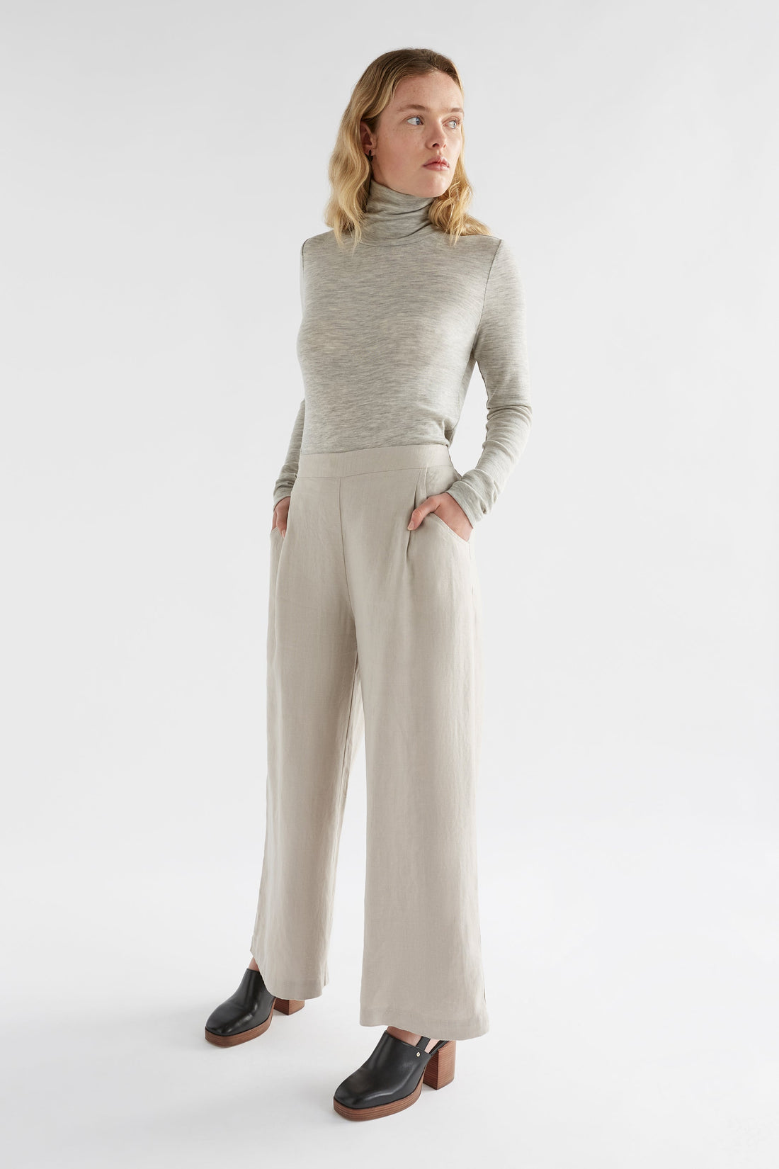 Shop The Merino Lightweight Long Sleeve Skivvy – ELK AU